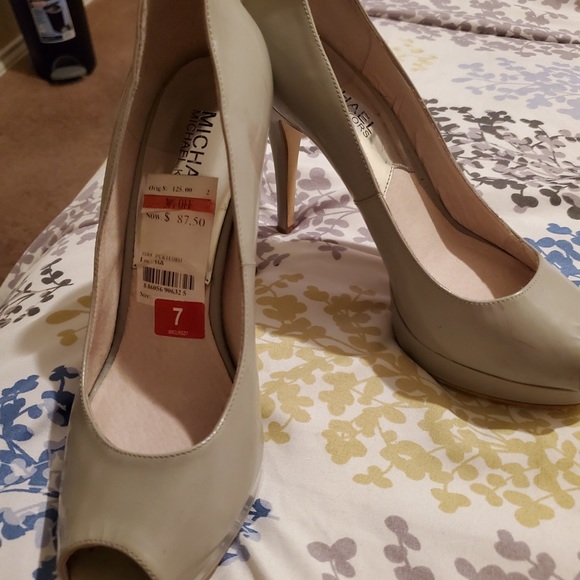 Michael Kors | Shoes | Mk Heels Sz 7 Gray | Poshmark